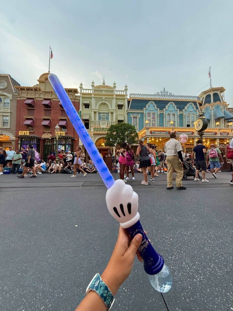 Disney Starlight Parade Magic Kingdom 2025 - Mouse Ears Blog